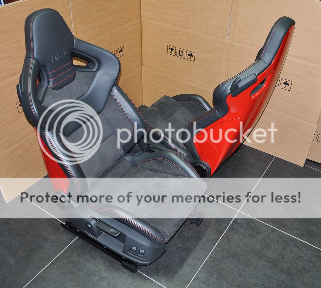 FS: Audi R8 Exclusive Recaro Seats with red Stitching and Red back ...
